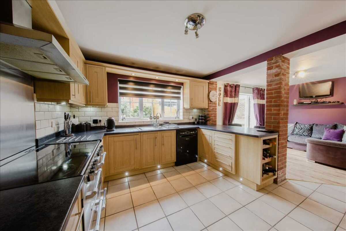 Ravel Close, Old Farm Park - Alexander Lawrence