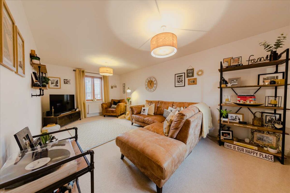 Hayes, Milton Keynes - Alexander Lawrence