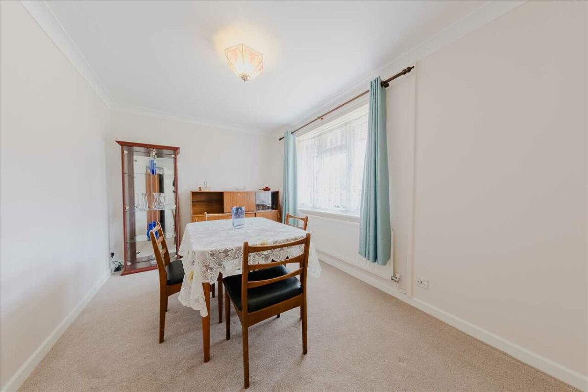 Fairways, Milton Keynes - Alexander Lawrence