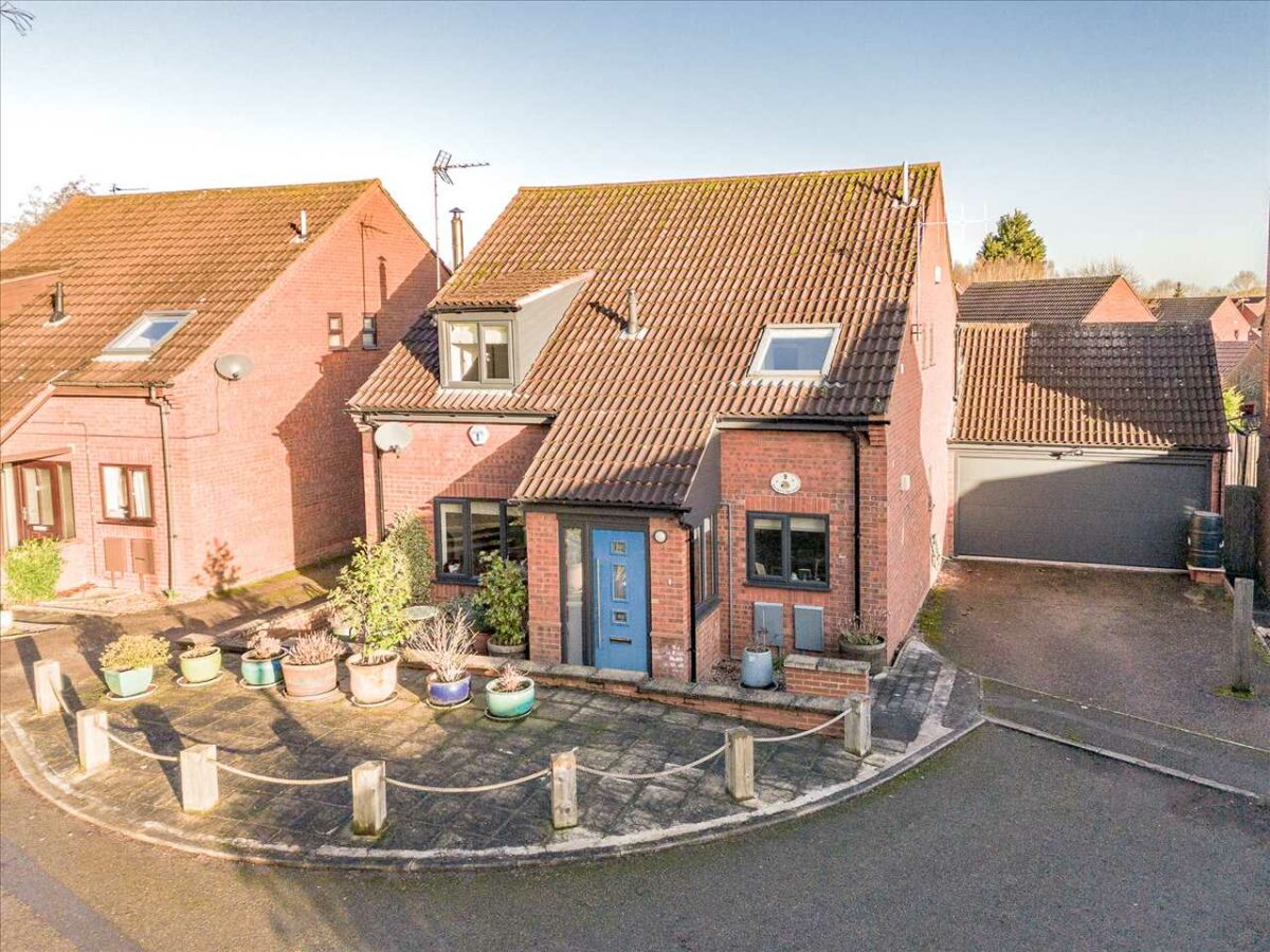 Cheslyn Gardens, Milton Keynes - Alexander Lawrence